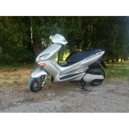 Skúter Yamaha Maxter 125, r.v. 2001